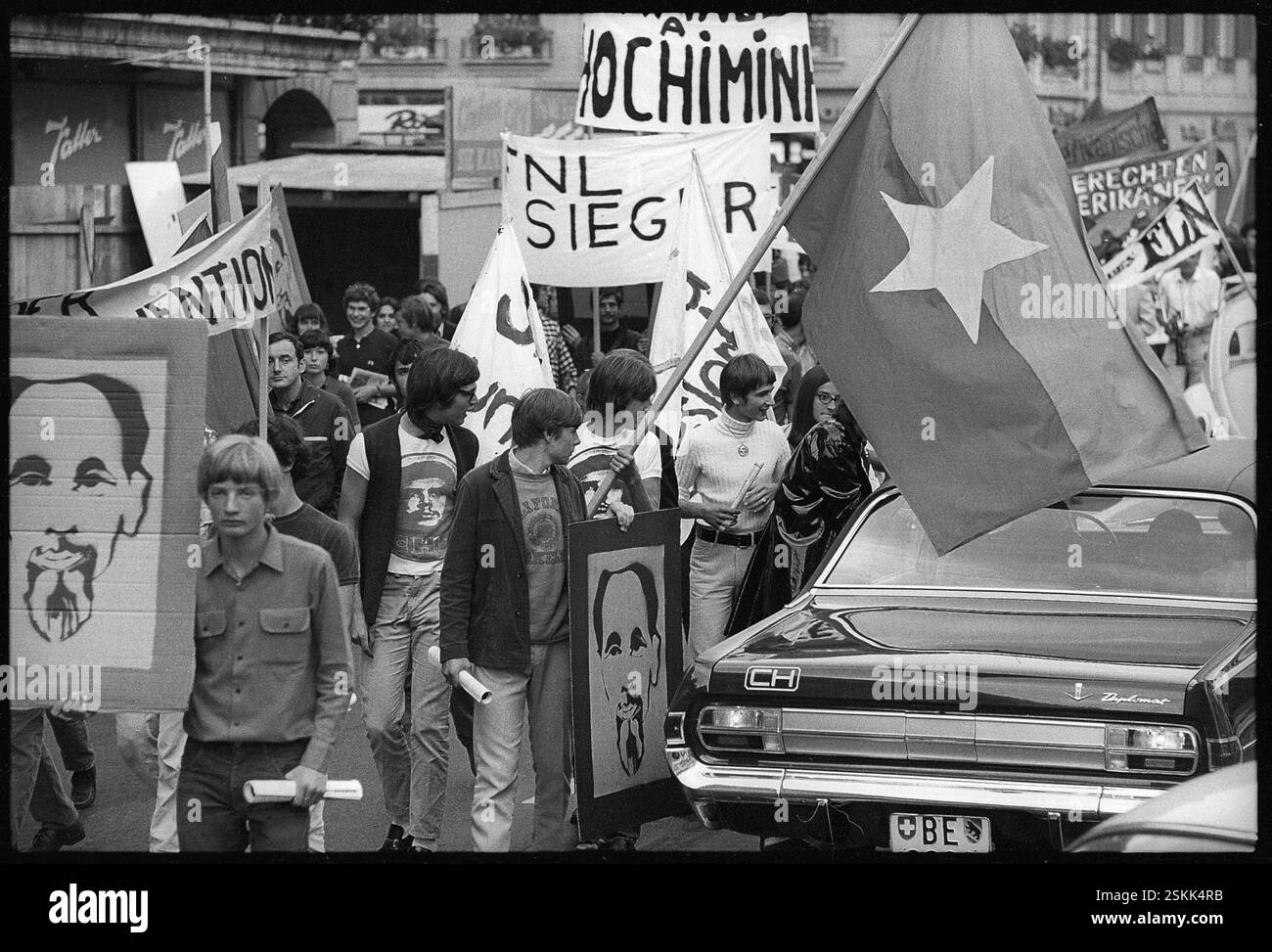 Protest gegen Vietnamkrieg#protest against war in Vietnam Stock Photo ...