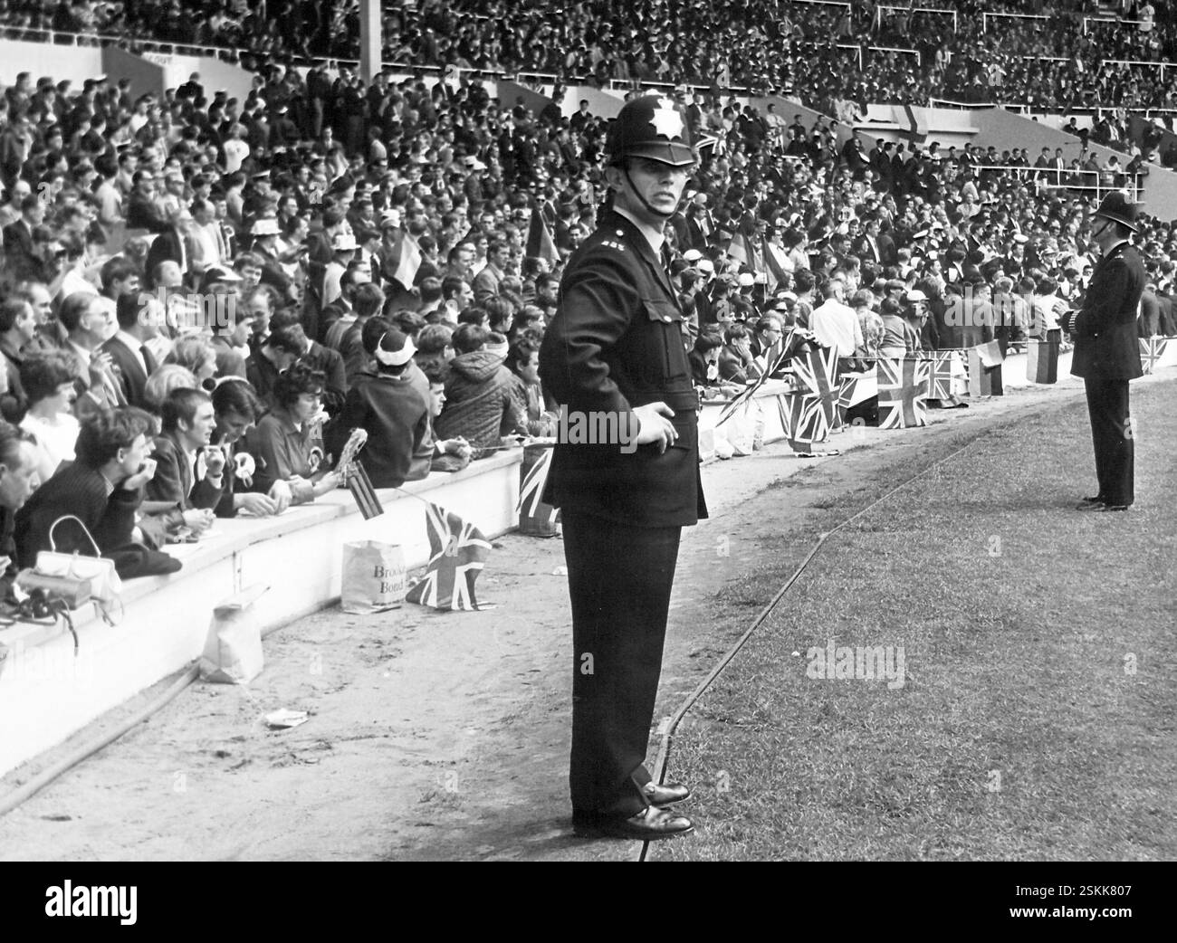 Fussball-WM 1966, Final: England - BRD; Die Zuschauer#Soccer World Cup ...