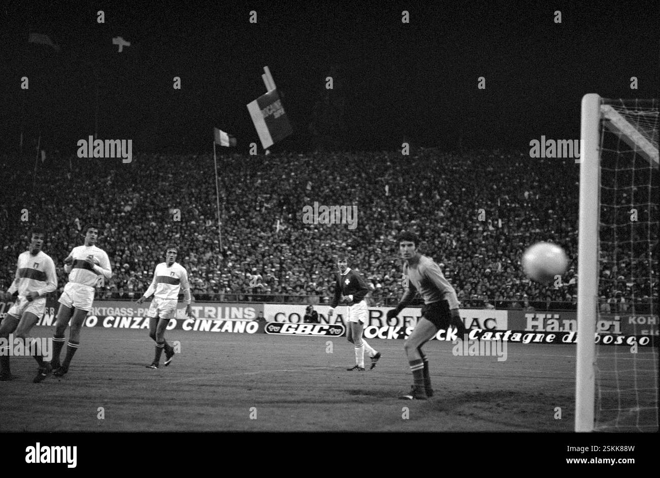 Länderspiel Schweiz - Italien 1972: Torhüter Dino Zoff#International ...