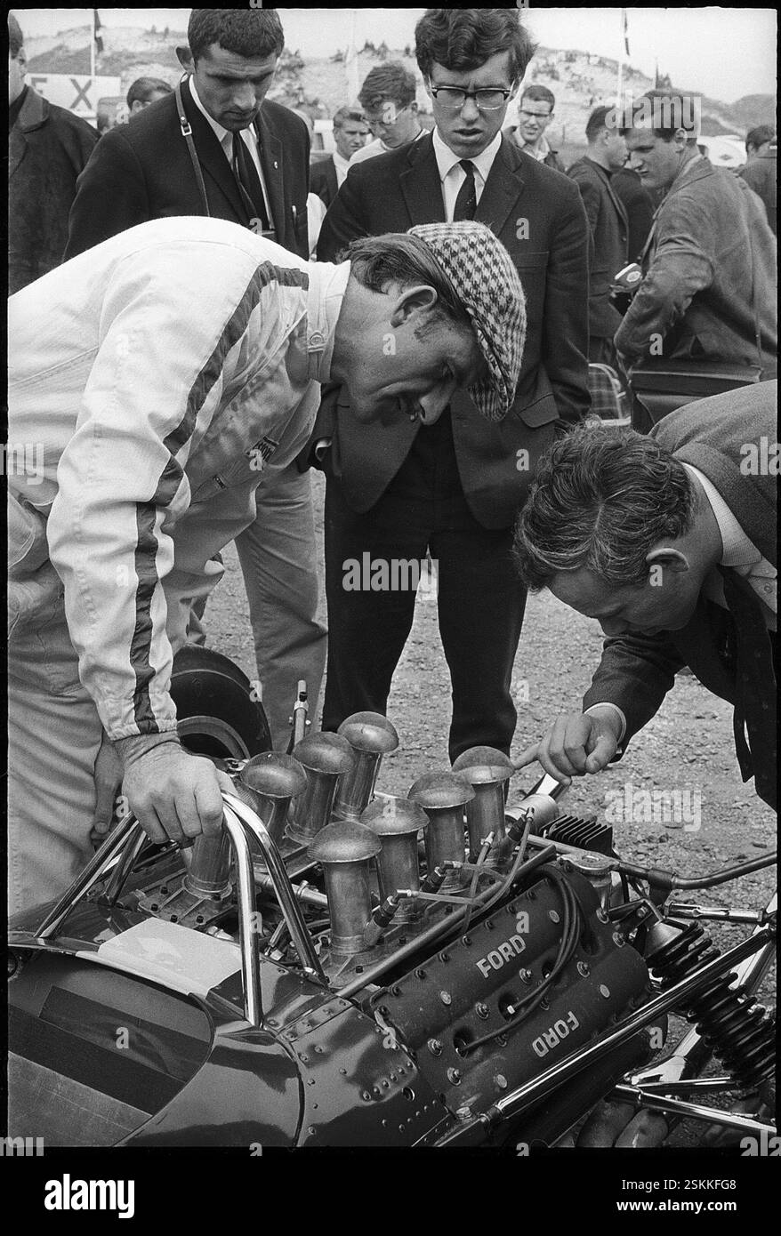 GP von Zandvoort 1967: Graham Hill mit Ford-Motor#GP Zandvoort 1967 ...