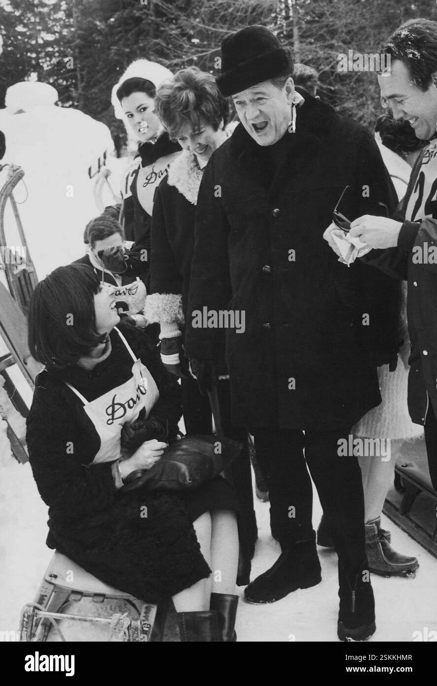 Anthony Mann mit Ehefrau Anna in Davos 1966#Anthony Mann with his wife ...