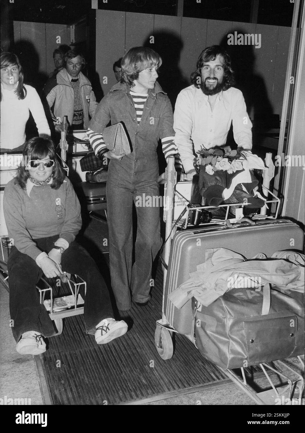 Rückkehr von Innsbruck 1976: Heini Hemmi mit Gattin Susi#Return from ...