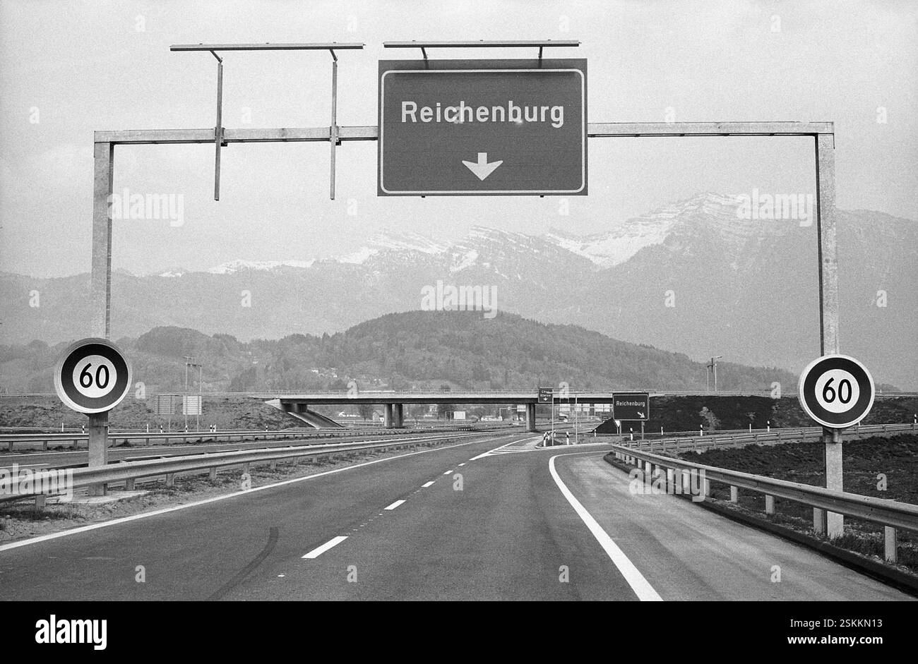 Luftaufnahme auf die Autobahn N3 /A3, 1974 ...