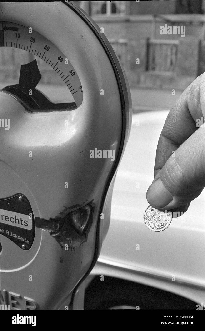 Parkplatz parkuhr hi-res stock photography and images - Alamy