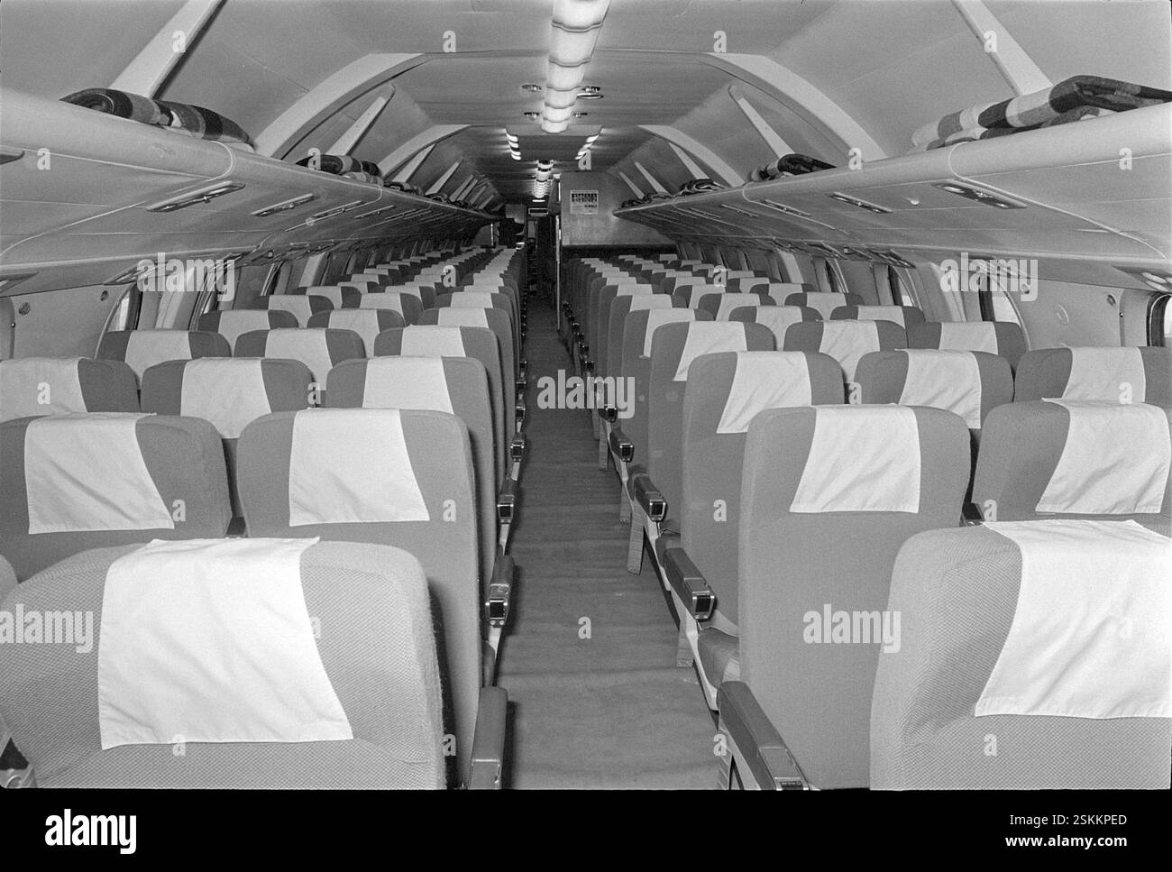 Sitz, Sitze#seat--- Flugzeug der Chartergesellschaft Globe Air, 1967# ...