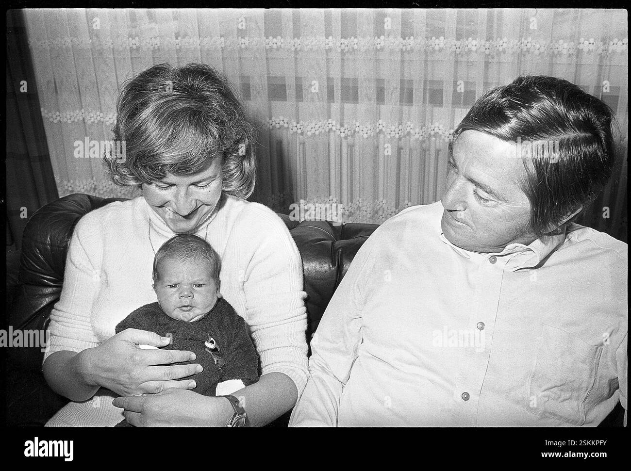 Sepp Renggli mit Frau und Sohn, 1972#Sepp Renggli with wife and son ...