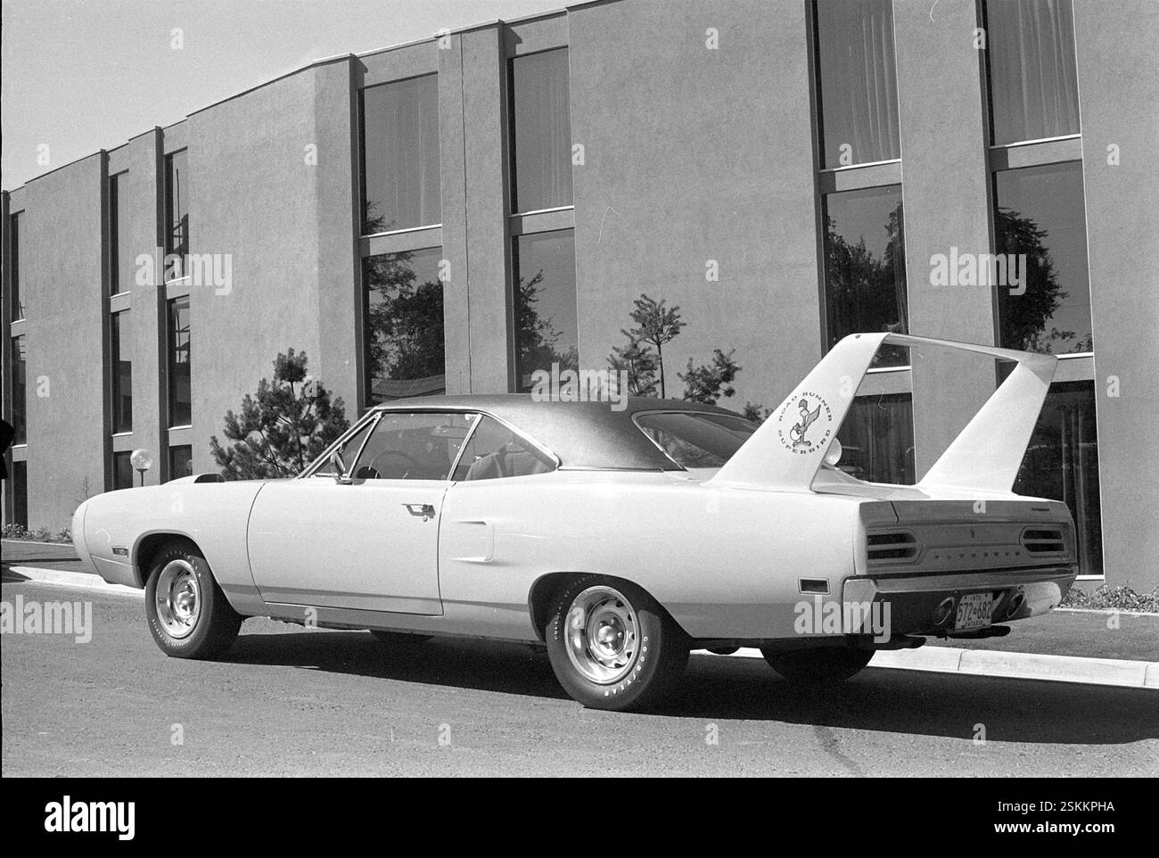 Auto Plymouth Road Runner Superbird, 1970#Car Plymouth Road Runner ...