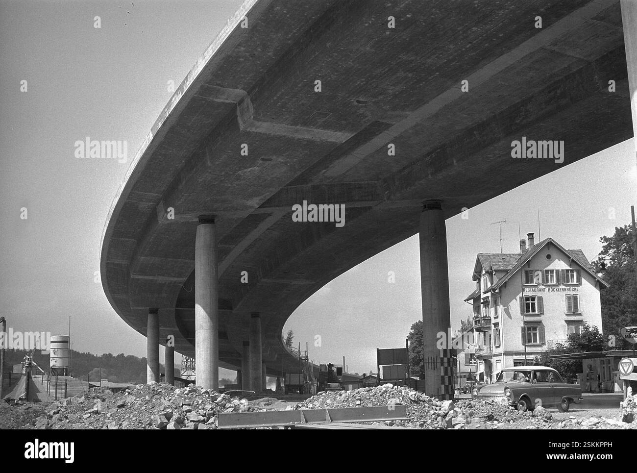 Bau der Autobahn N3 (heutzutage A3), Kanton Zürich 1967#Construction of ...