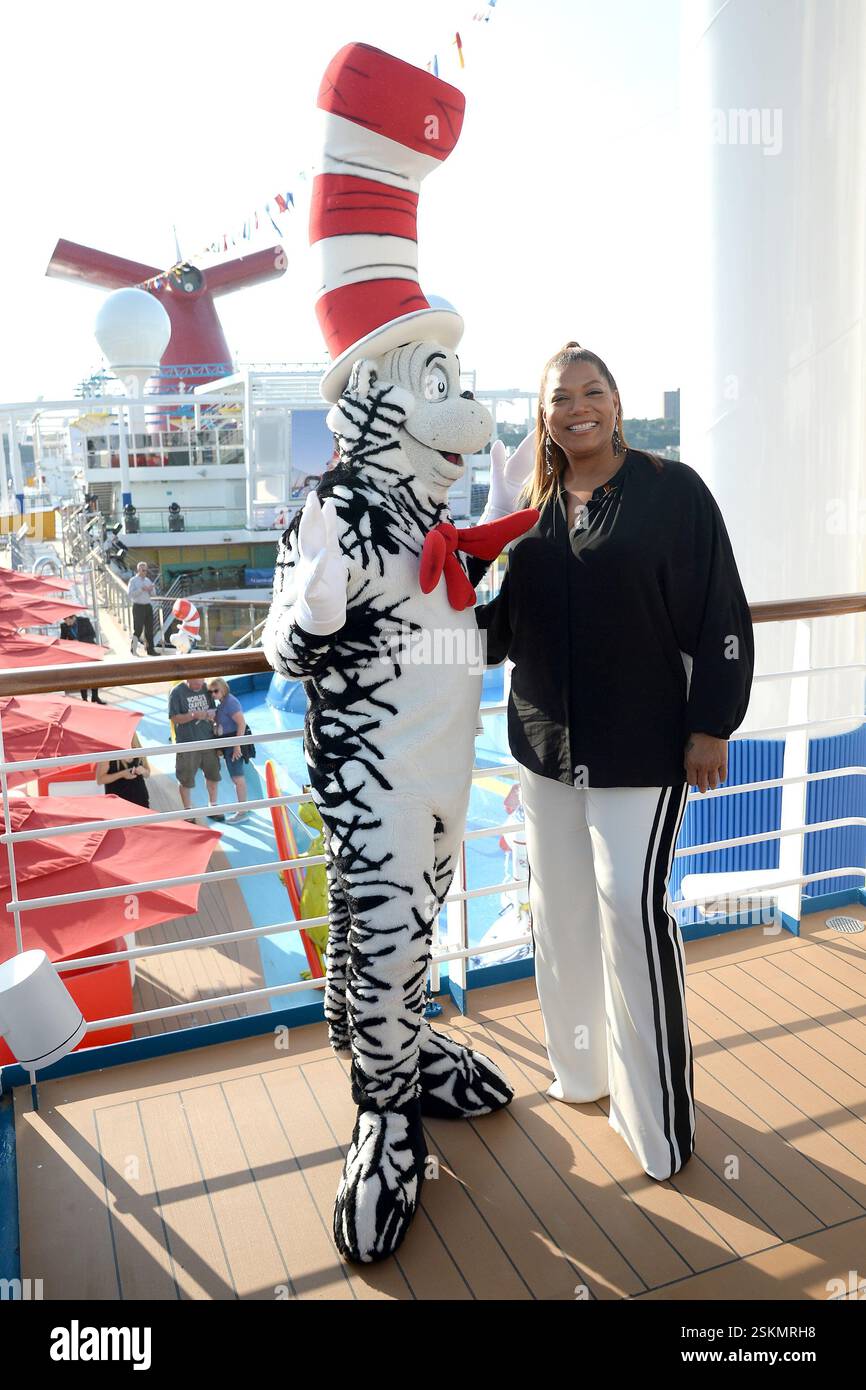 Dr. Seuss's Cat in The Hat and Queen Latifah attending the Carnival ...