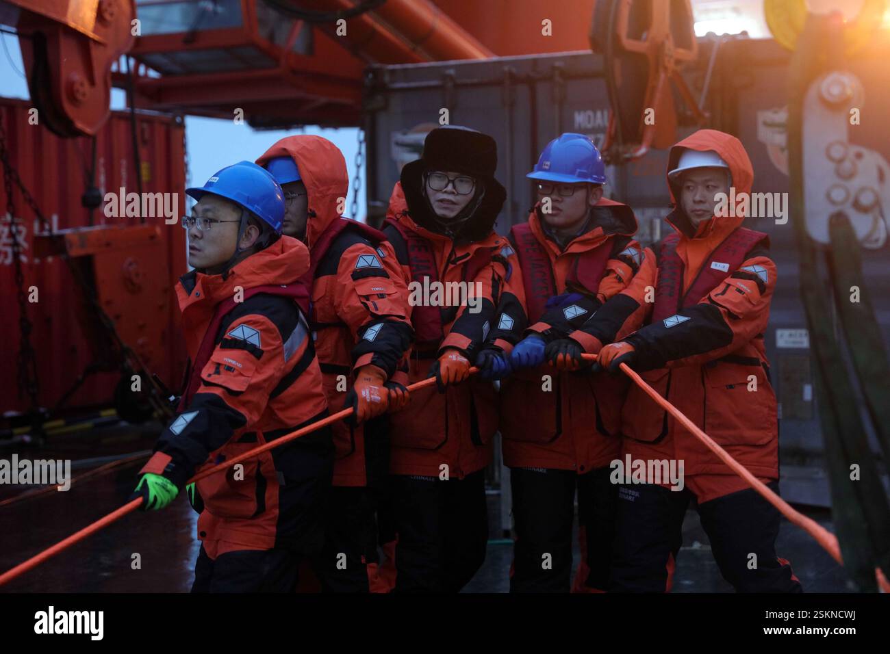 Work environment aboard hi-res stock photography and images - Alamy