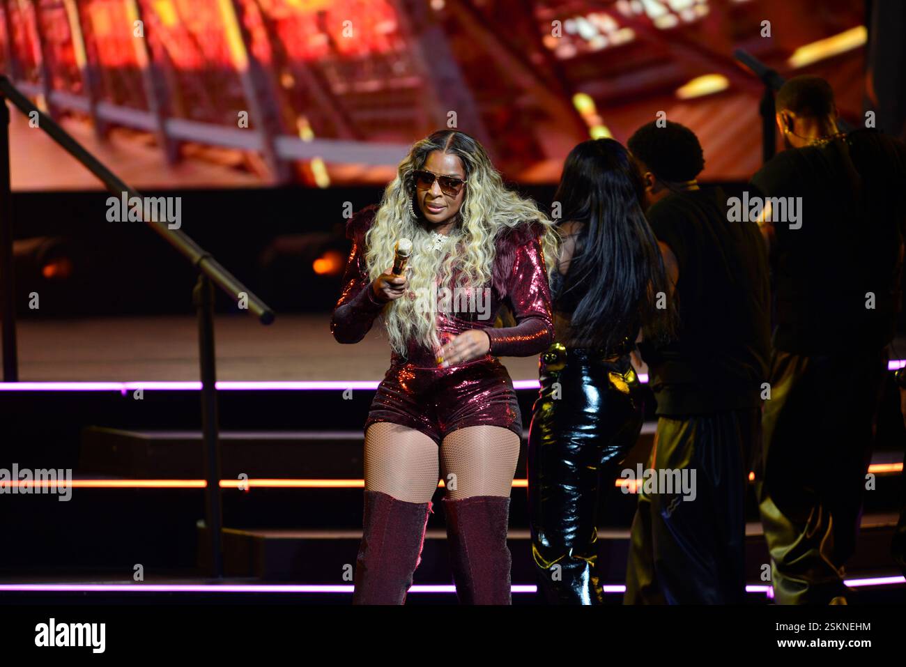 Hollywood, Florida, USA. 11th Feb, 2025. Singer Mary J. Blige Performs live on stage during ...