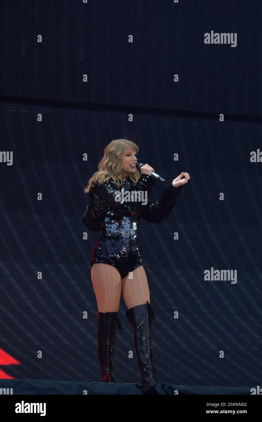 Taylor Swift perfroming at the Etihad Stadium in Manchester on 8th June ...