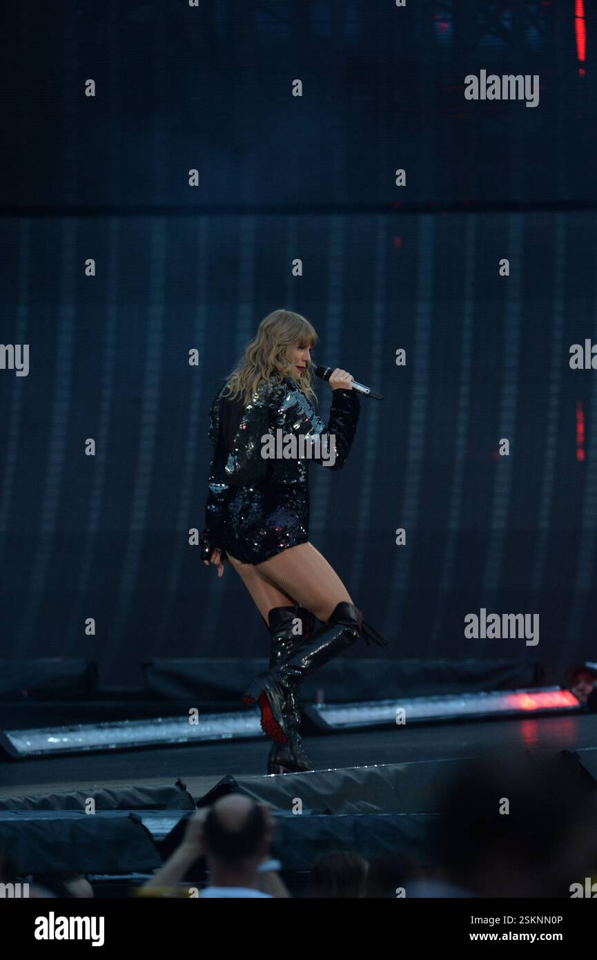 Taylor Swift perfroming at the Etihad Stadium in Manchester on 8th June ...