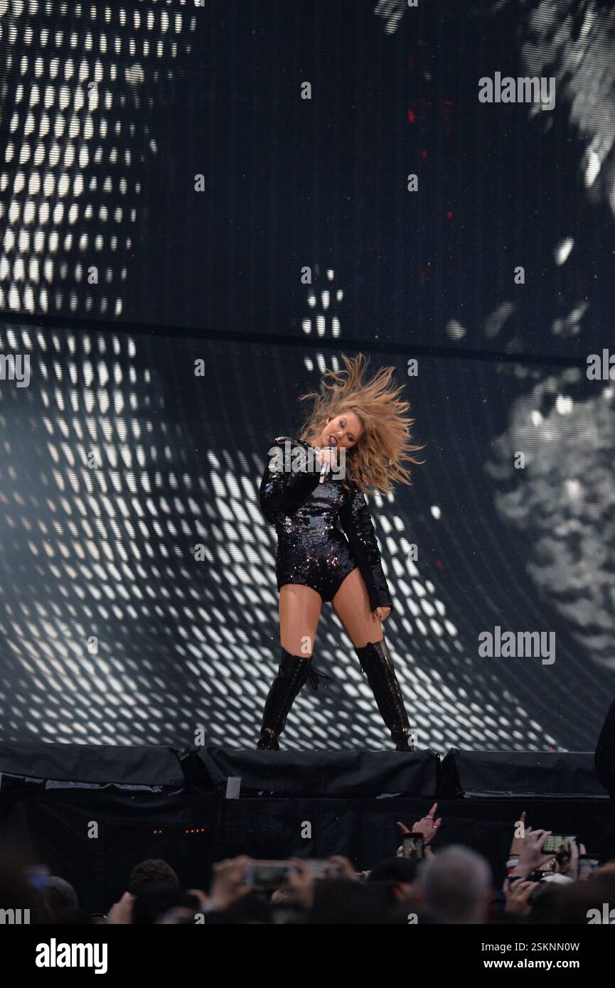 Taylor Swift perfroming at the Etihad Stadium in Manchester on 8th June ...