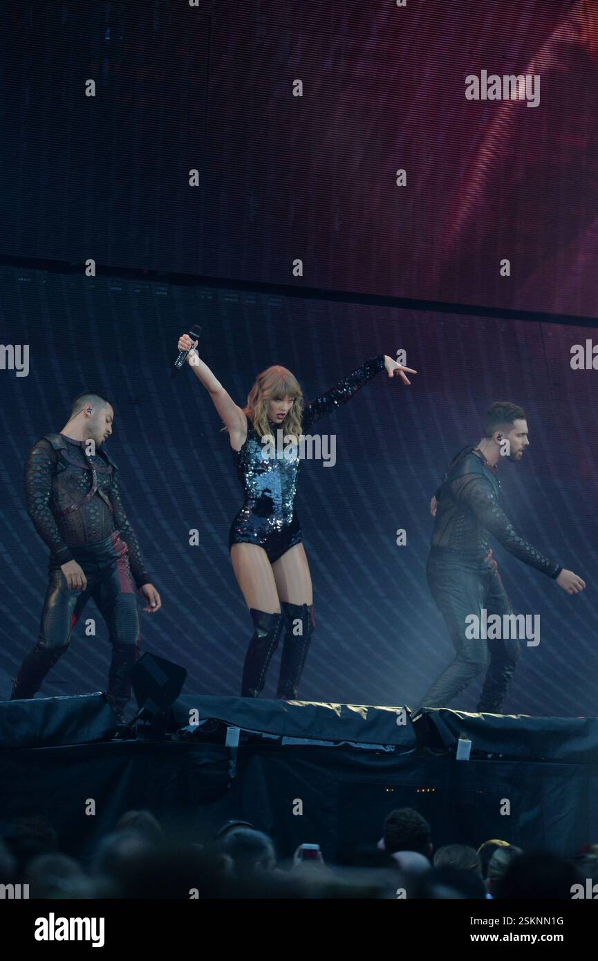 Taylor Swift perfroming at the Etihad Stadium in Manchester on 8th June ...