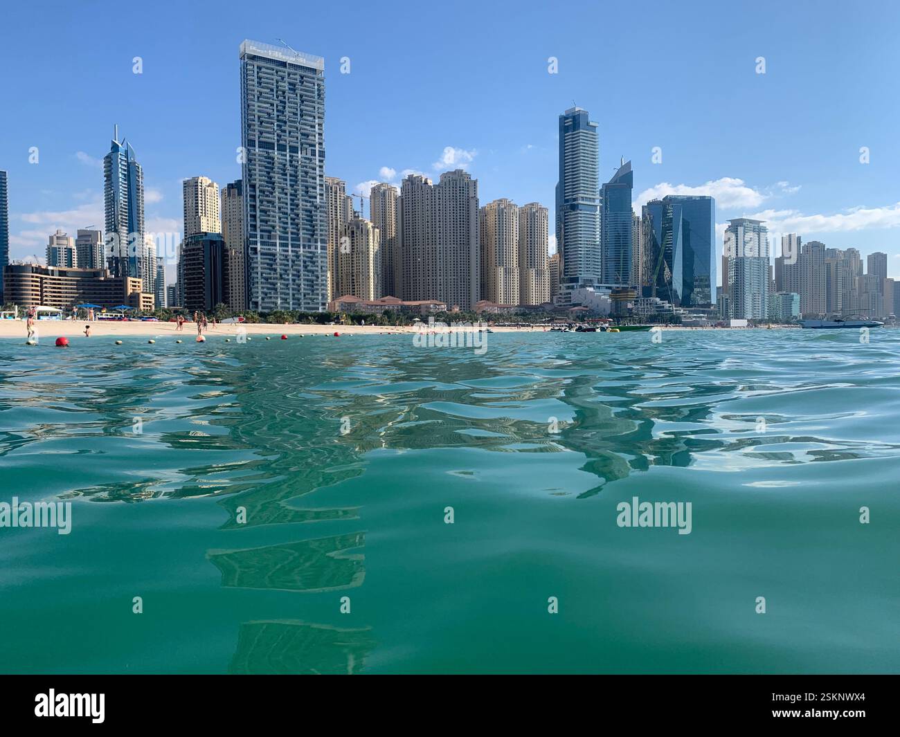 Sky sea dubai hi-res stock photography and images - Alamy