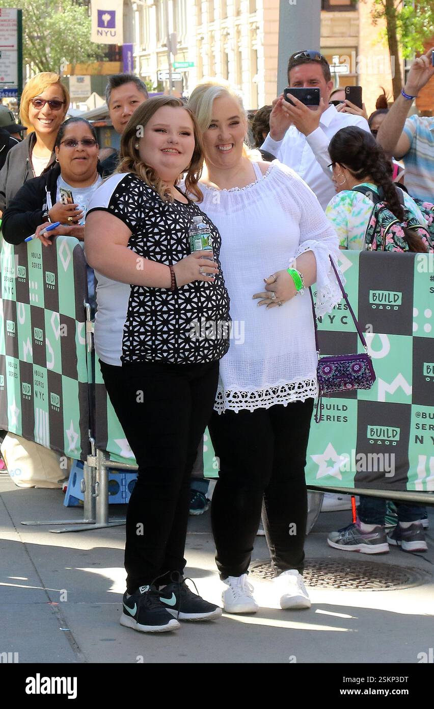TV personalities Mama June and Honey Boo Boo made an appearance at ...