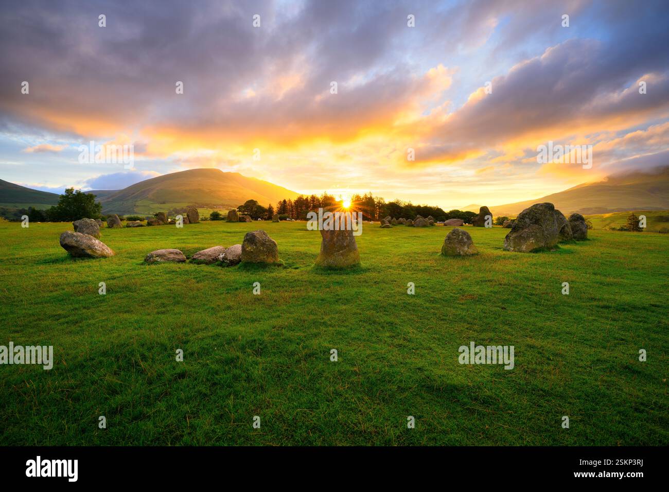 Beautiful golden sunrise at Castlerigg Stone Circle in The Lake ...