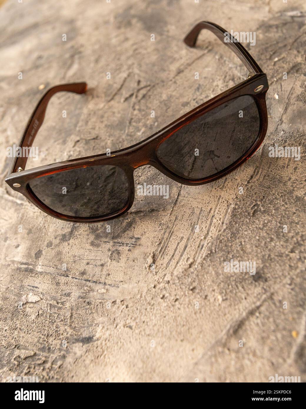 Sun bloc hi-res stock photography and images - Alamy