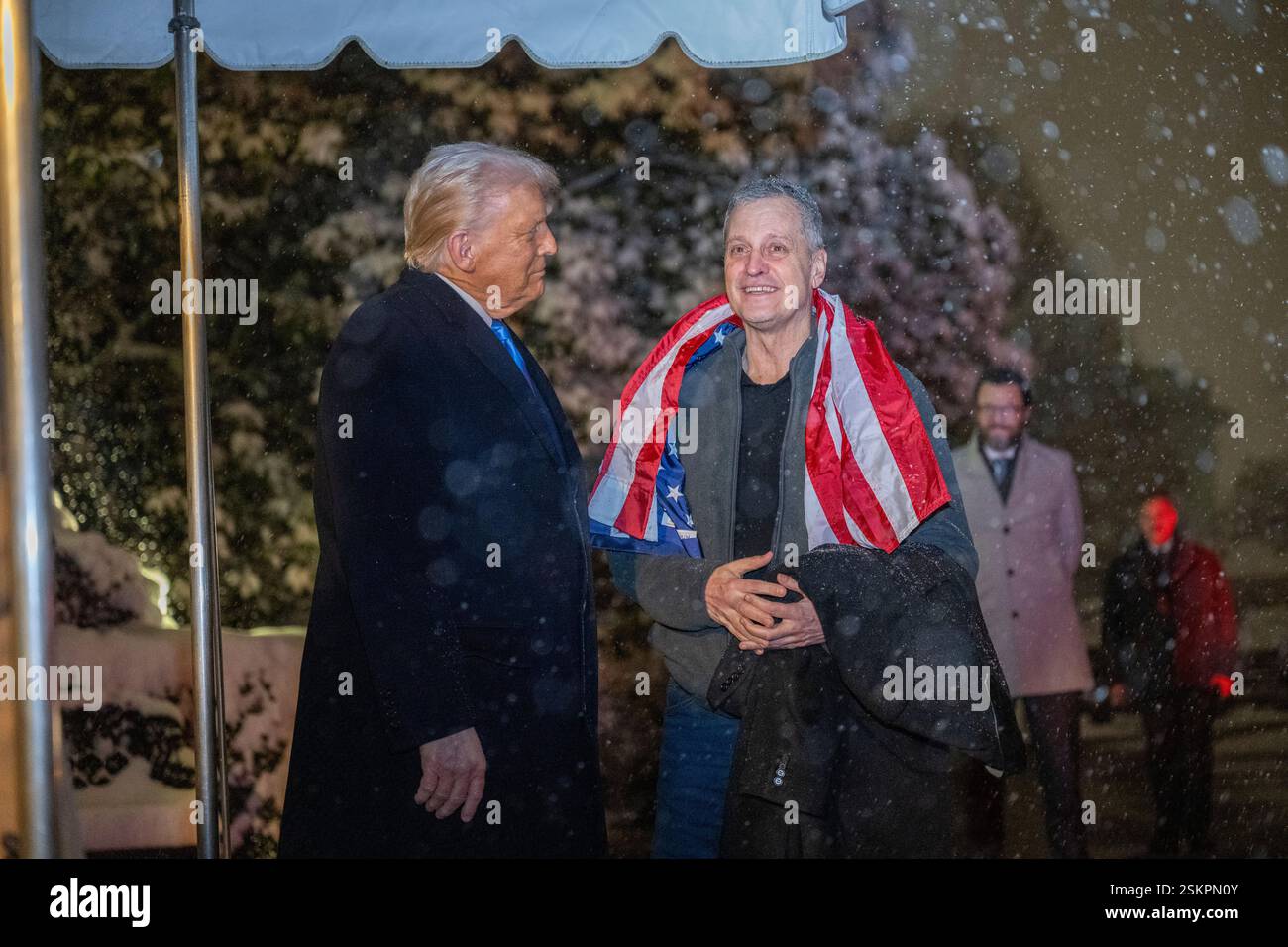 US President Donald Trump welcomes Mark Fogel, who was recently ...