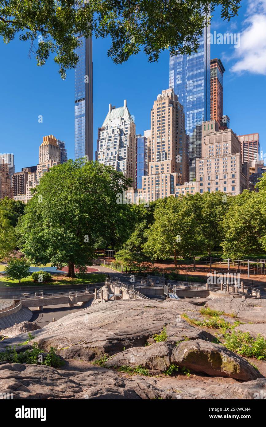 Central Park in New York City with Manhattan skyline. Featuring ...