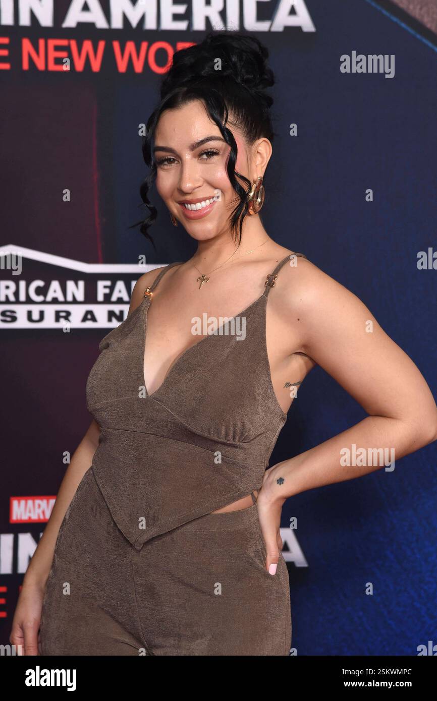 Jessica Vanessa Deleon bei der Weltpremiere des Kinofilms Captain ...