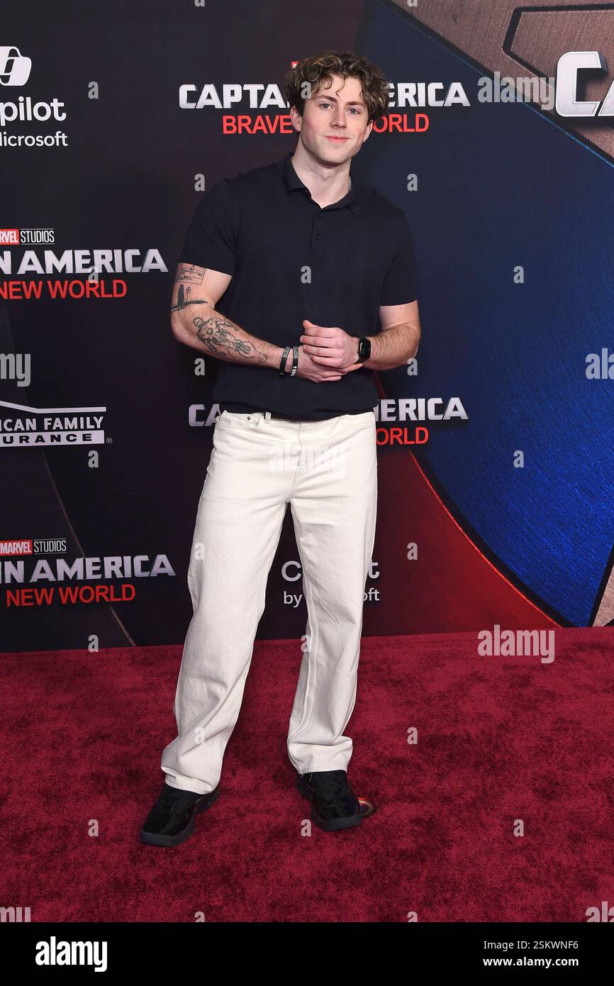 Dylan Stone bei der Weltpremiere des Kinofilms Captain America: Brave ...