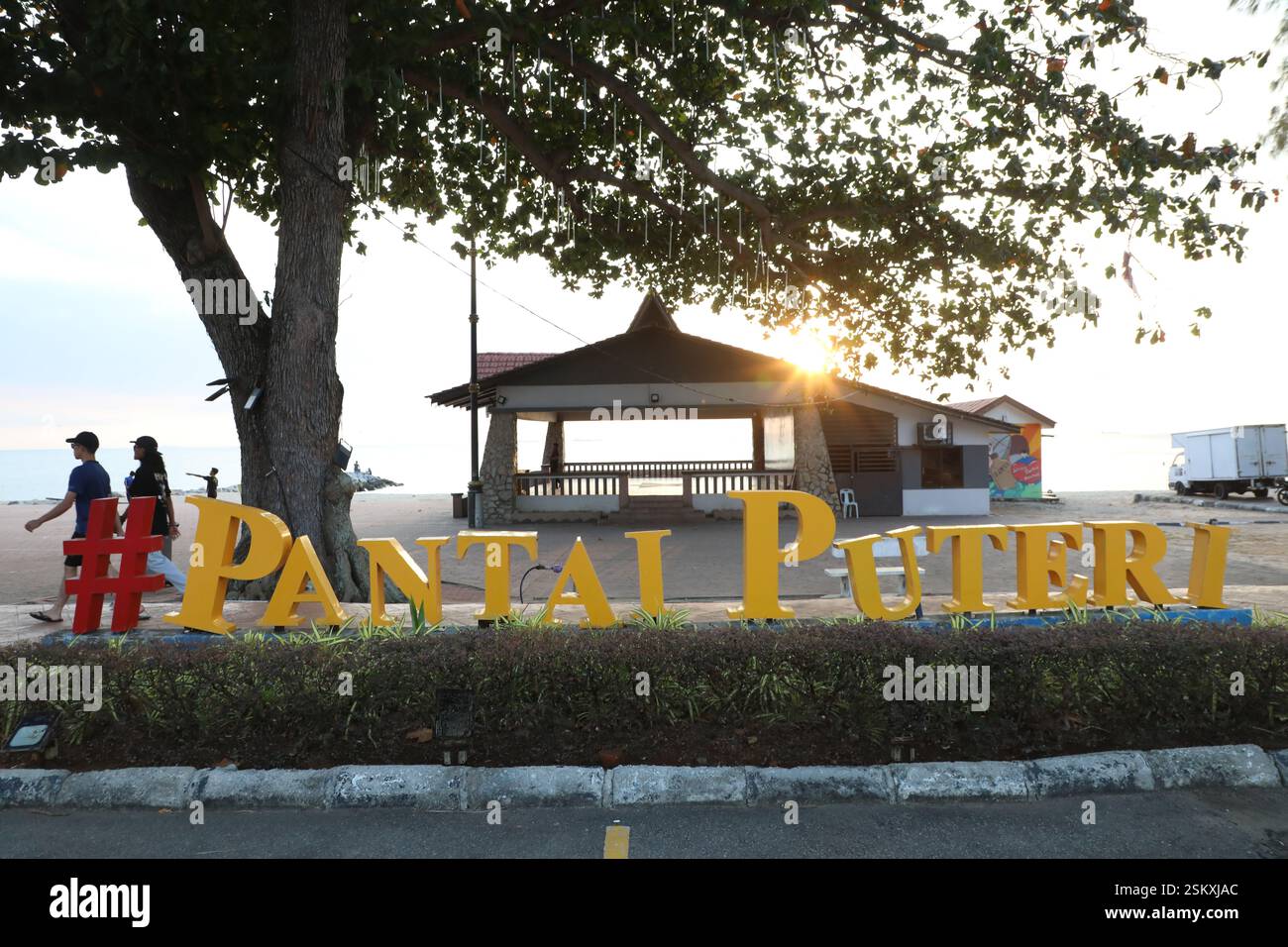 Puteri Beach (Pantai Puteri), near Melaka, Malaysia Stock Photo - Alamy
