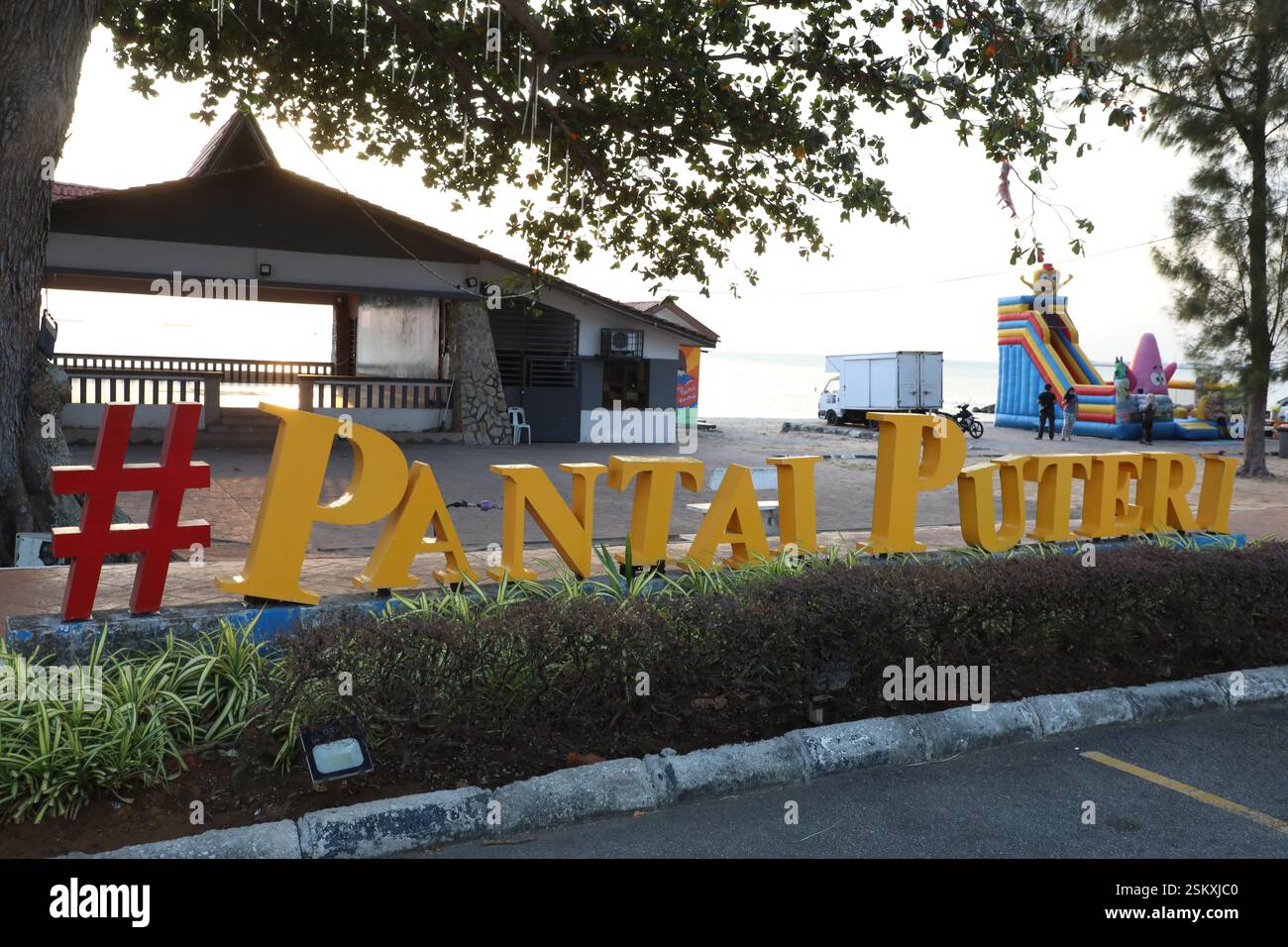 Puteri Beach (Pantai Puteri), near Melaka, Malaysia Stock Photo - Alamy