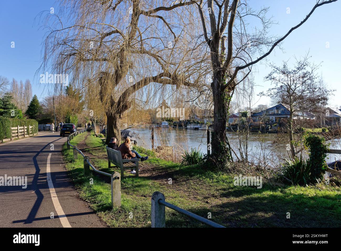 The riverside and River Thames at Shepperton on a sunny winters day ...