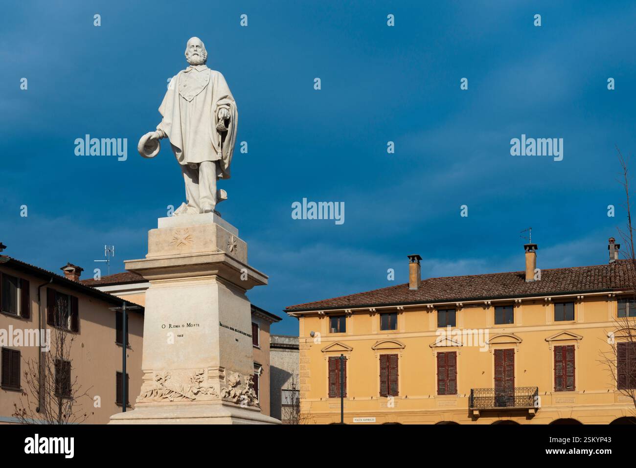 Italy, Lombardy, Soresina, Piazza Giuseppe Garibaldi Square, Garibaldi ...