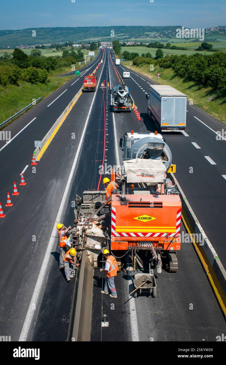 A75 motorway. Replacement of a central reservation with safety barriers ...