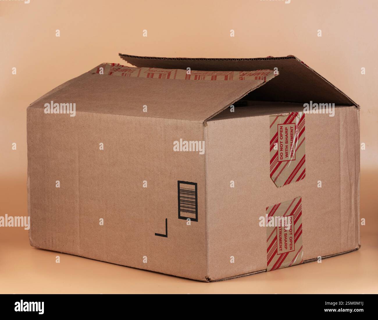 Box hints hi-res stock photography and images - Alamy