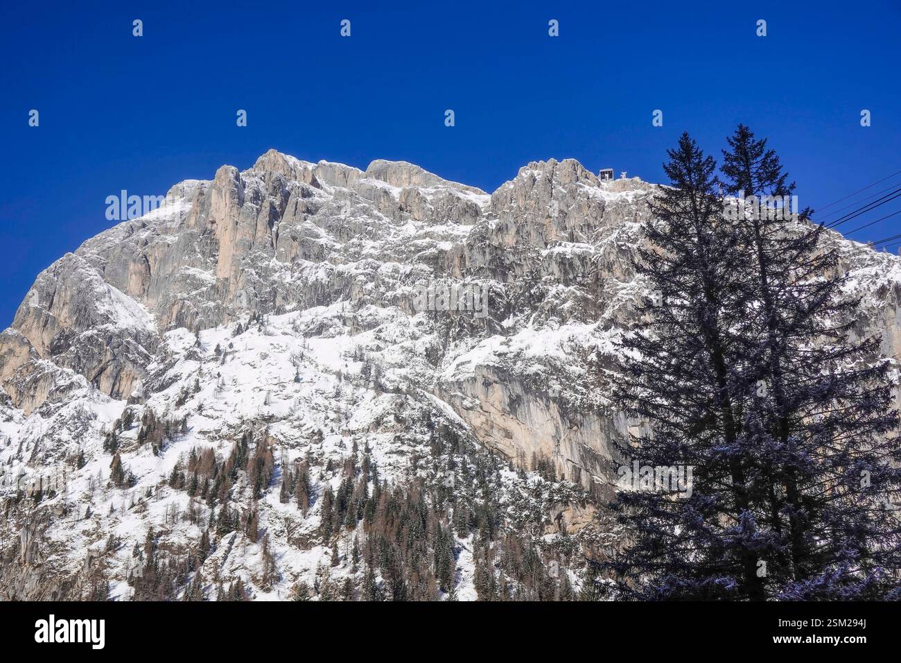 Punta Rocca, Teil des Marmolata-Massiv, Dolomiten, Italien Stock Photo ...