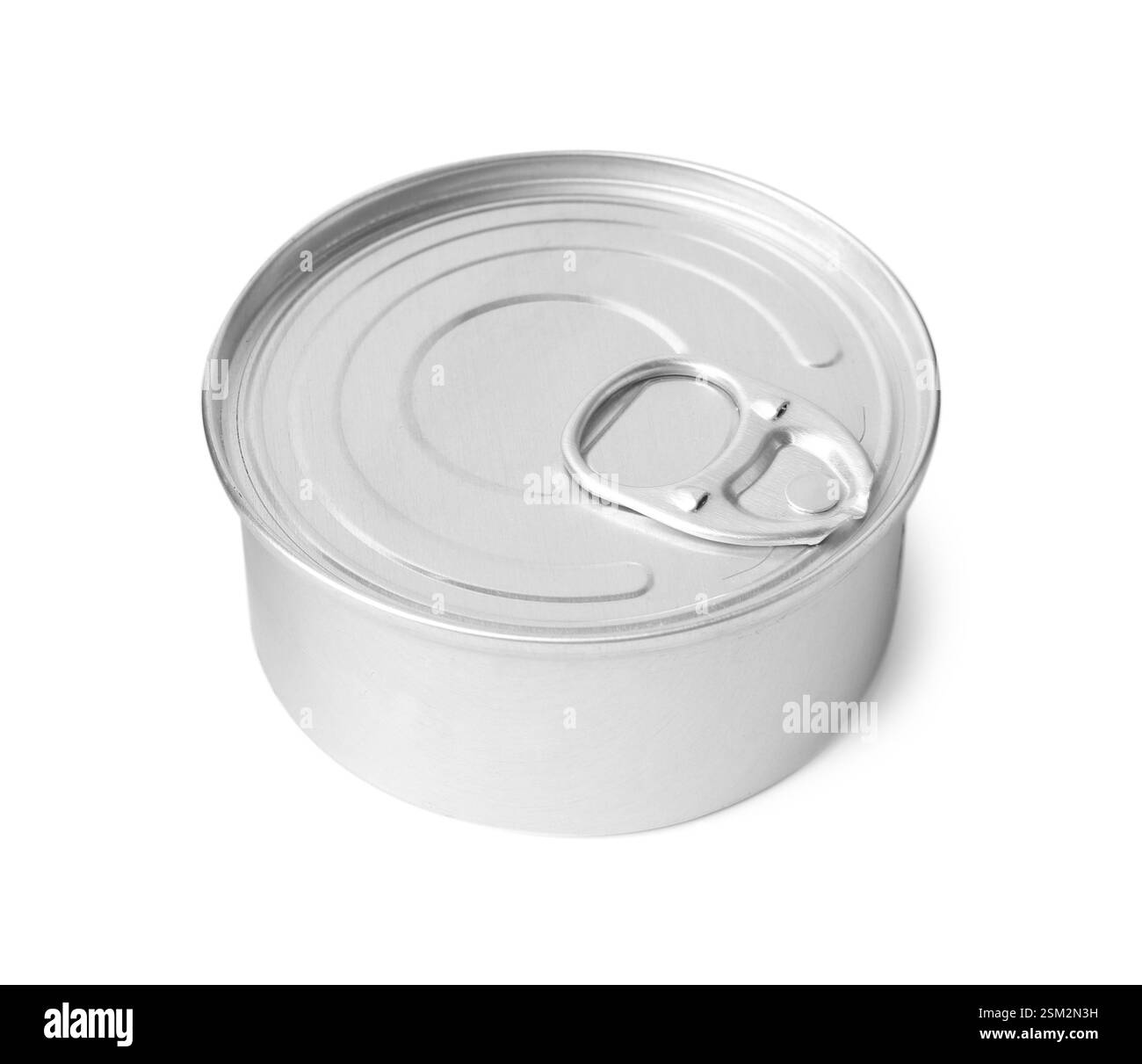 One closed tin can isolated on white Stock Photo - Alamy
