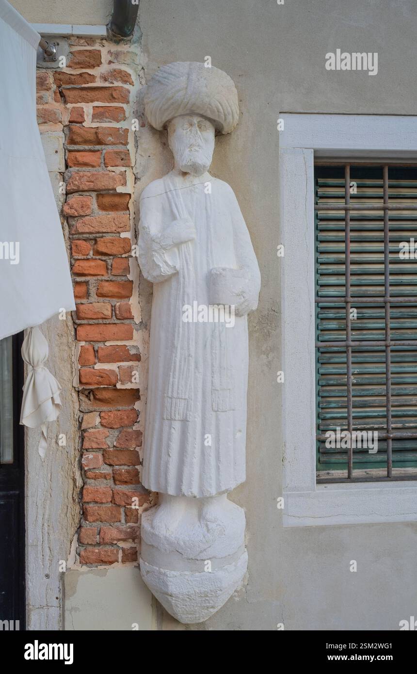Statue mit Turban, eine der Statuen der Brüder Mastelli am Campo dei ...