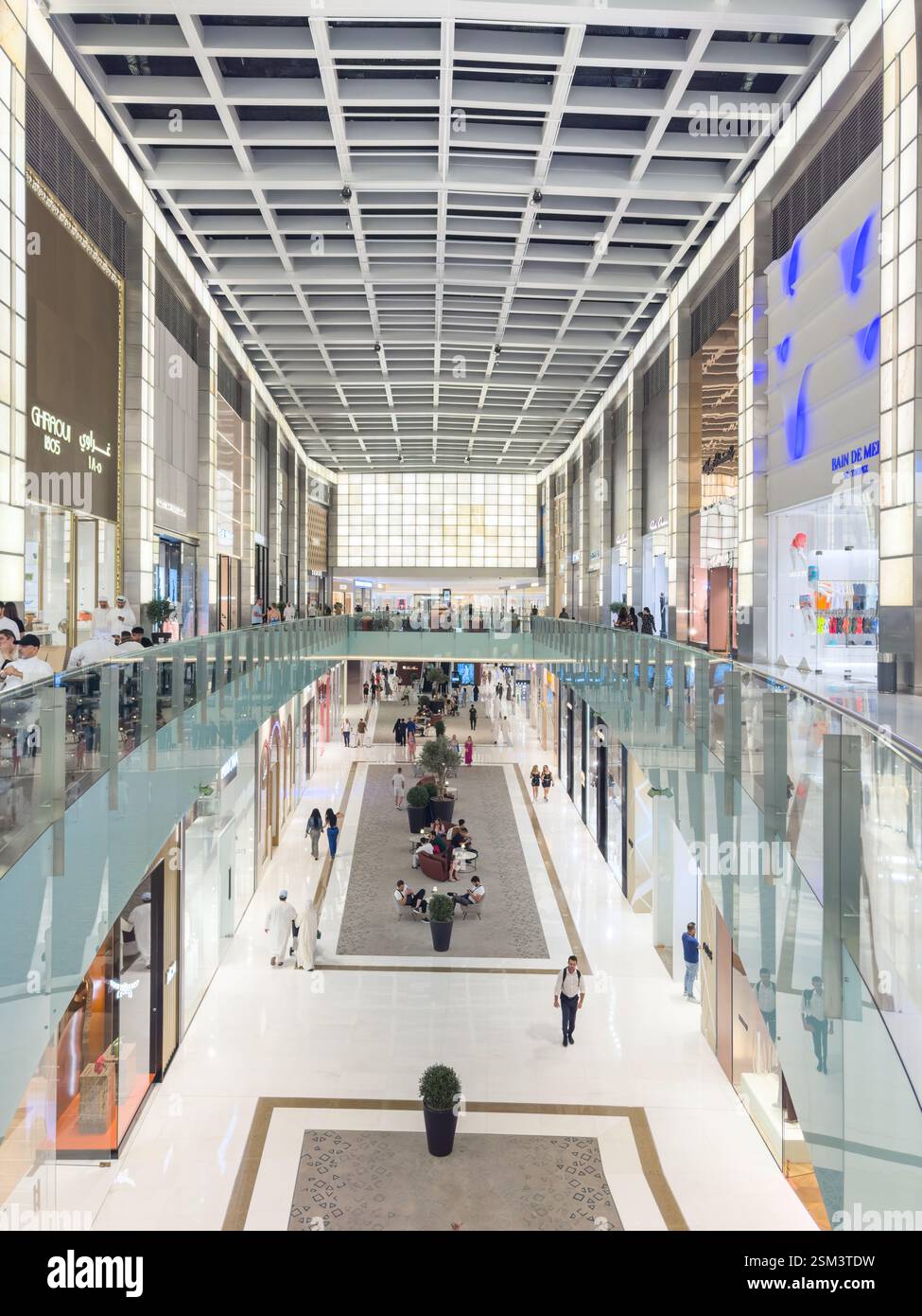 UAE, Dubai, 24 September 2024: the interiors of the largest shopping ...