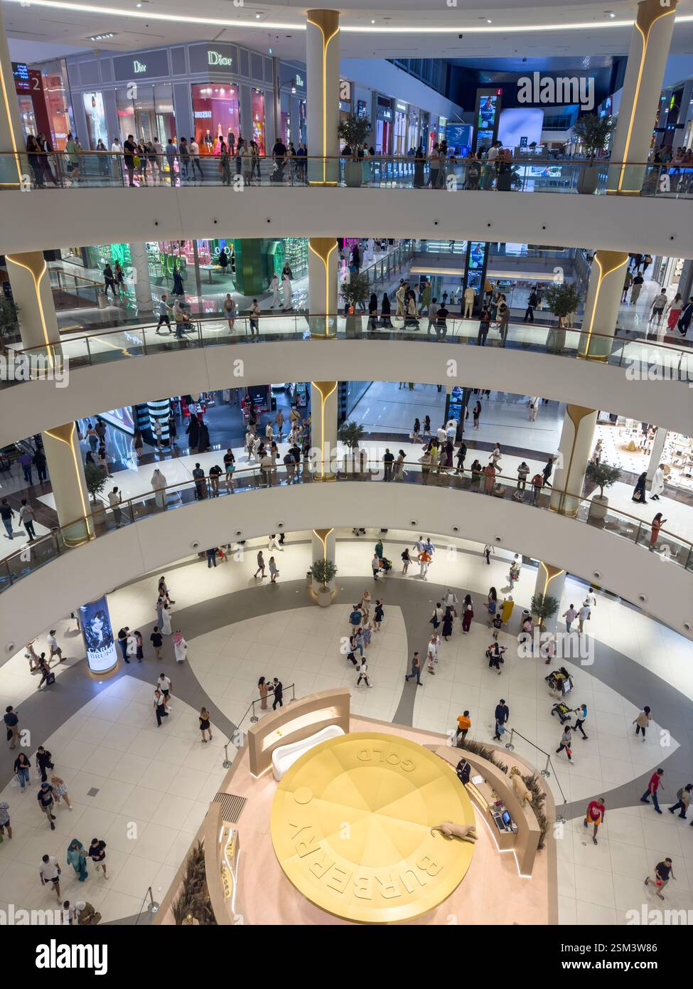 UAE, Dubai, 26 September 2024: the interiors of the largest shopping ...