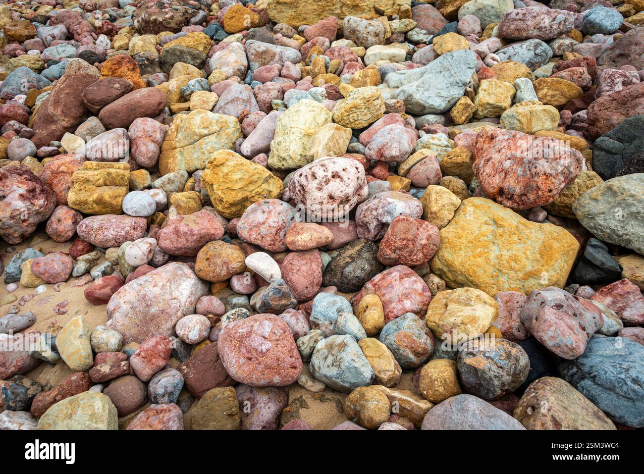 Beach with colored stones hi-res stock photography and images - Alamy