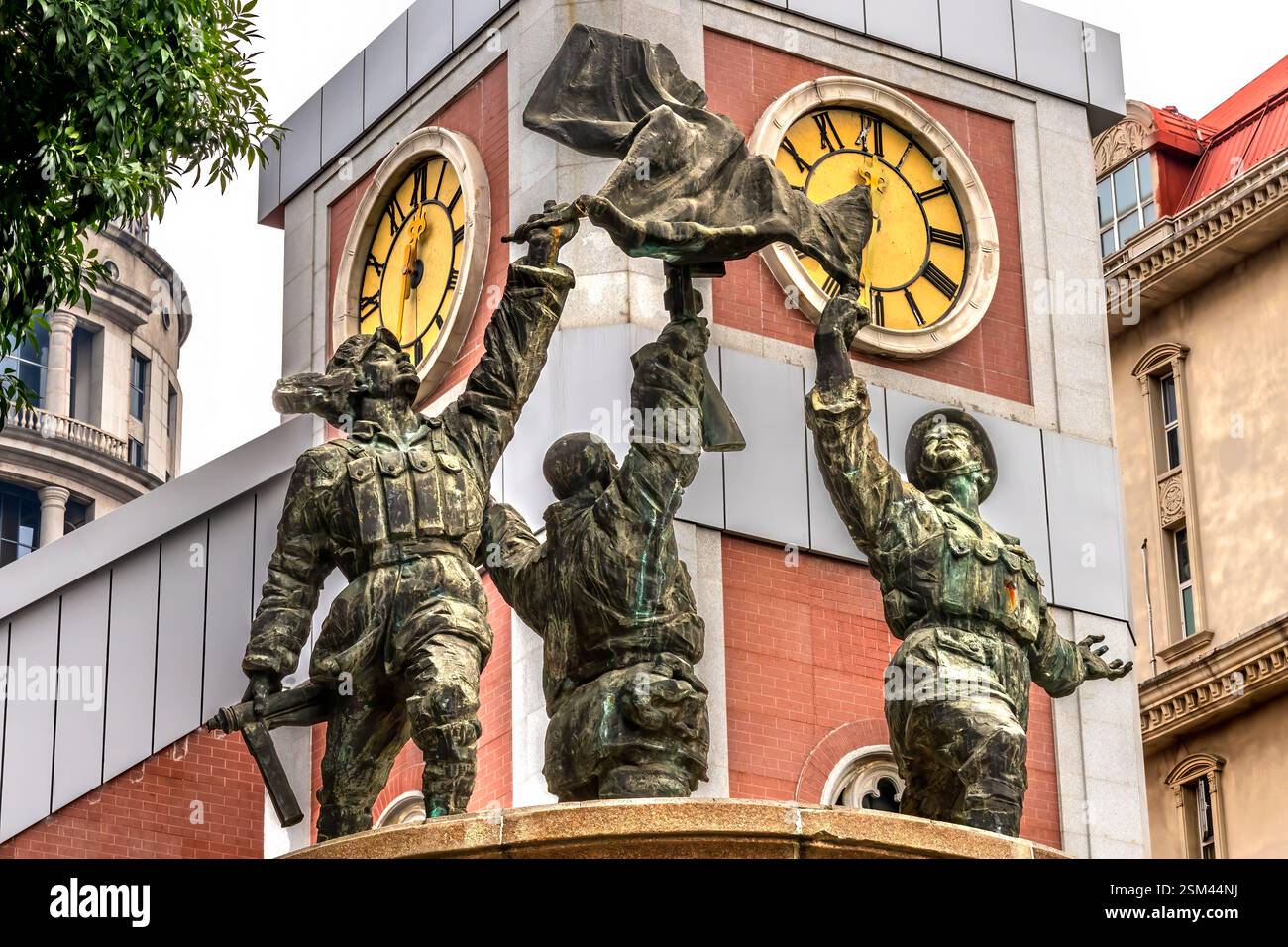 Colorful Old 1949 Freedom Statue Near Liberation Bridge Tianjin China ...