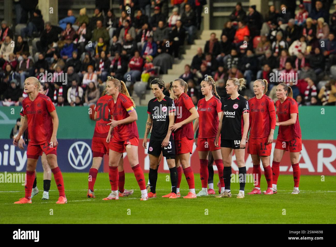 Munich, Germany. 12th Feb, 2025. Munich, Germany, February 12th 2025: Pernille Harder (21 FCB ...