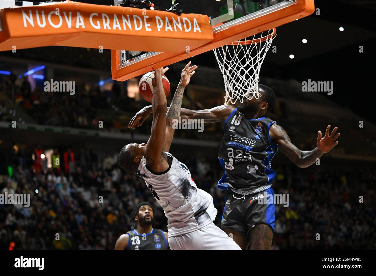 Justin Gorham of Bertram Derthona Tortona and Jason Burnell Germani ...