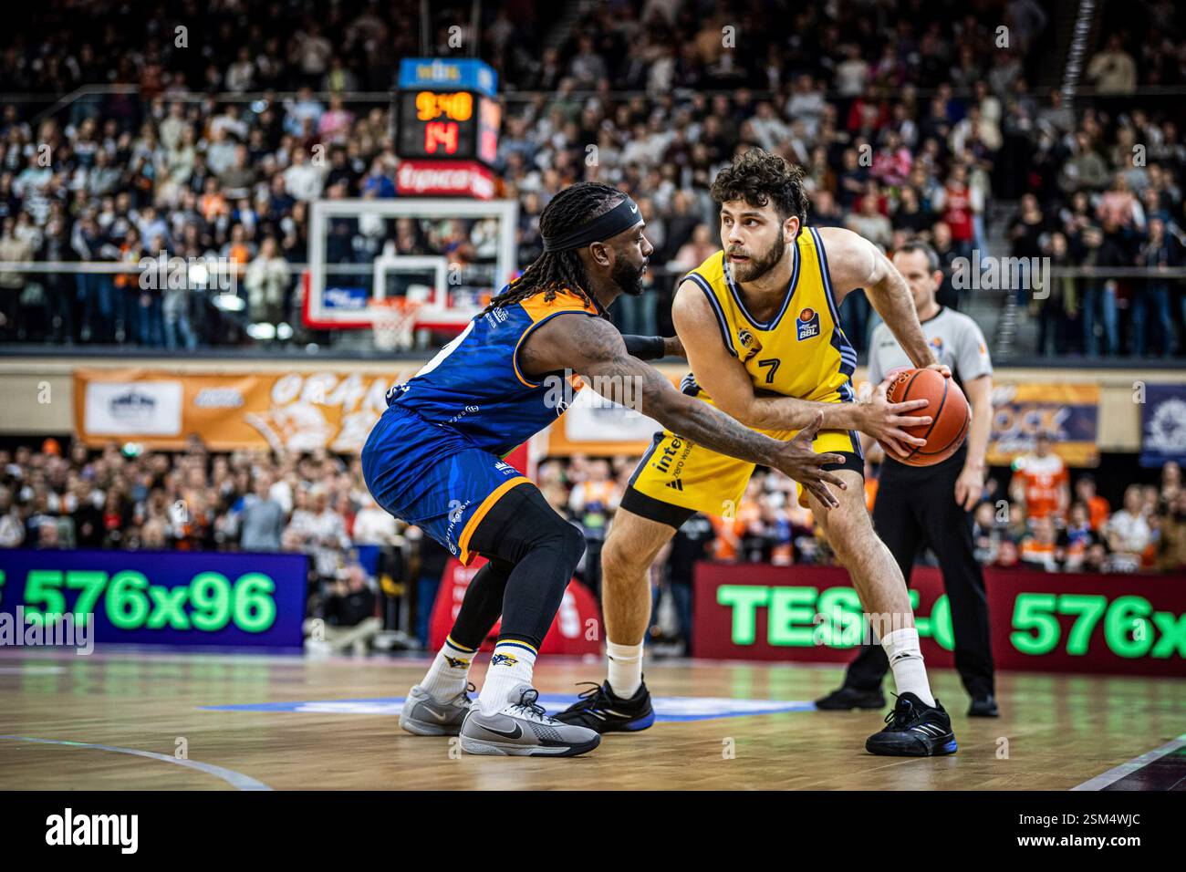 Rostock, Deutschland 12. Februar 2025: 1.BBL - 2024/2025 - Rostock ...