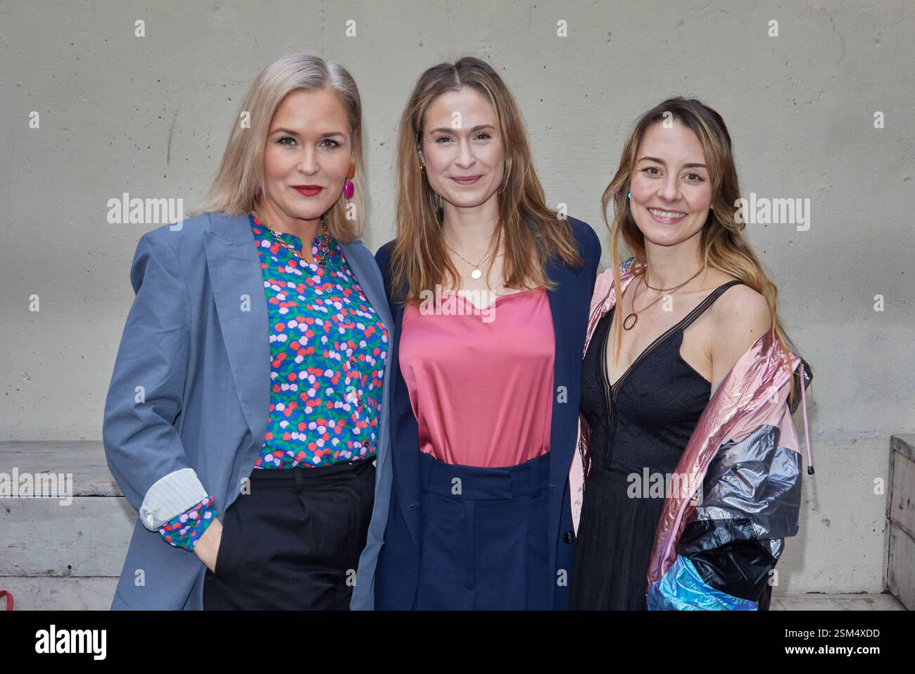Judith Hoersch, Lea Marlen Woitack und Luisa Wietzorek - Gaesteankunft ...