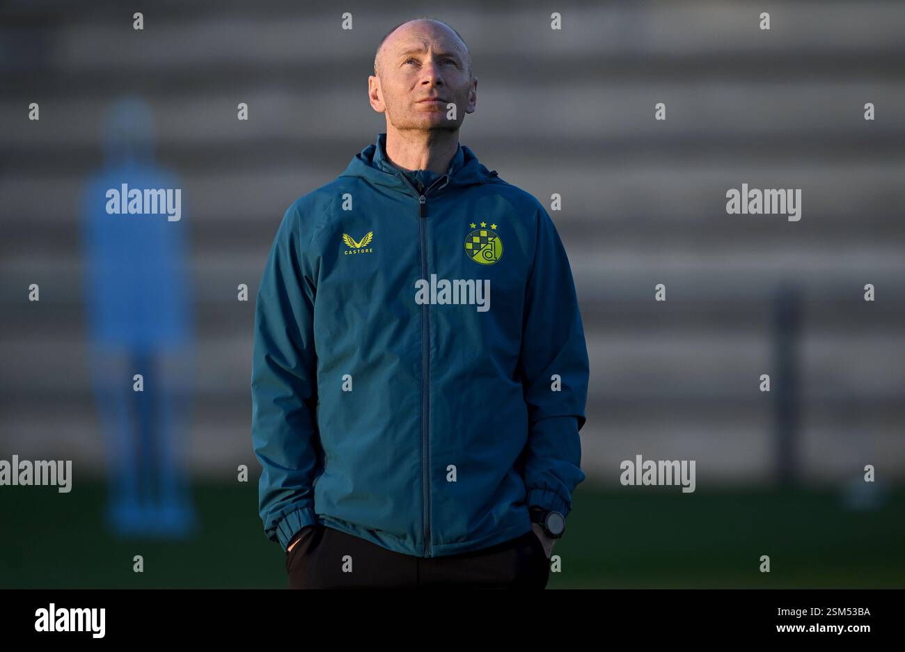 Barcelona, Spanjolska. 11th Feb, 2025. Kristijan Polovanec of Dinamo ...