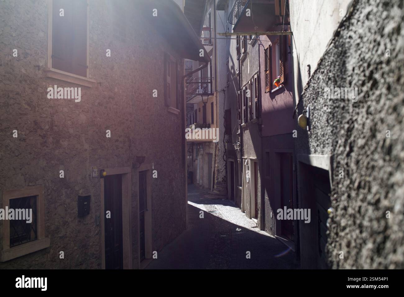 Small town located foot hi-res stock photography and images - Alamy