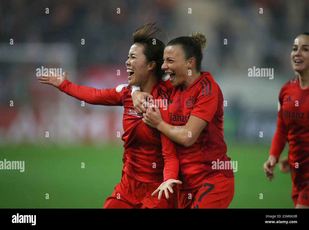 München, Deutschland, 12. Februar 2025: Fussball, Frauen, DFB-Pokal ...