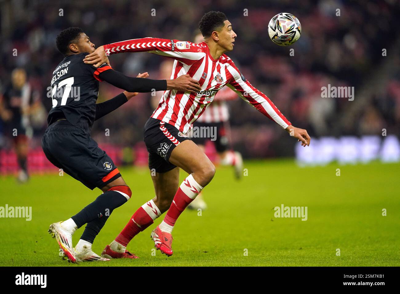 Sunderland's Jobe Bellingham (right) and Luton Town's Zack Nelson ...