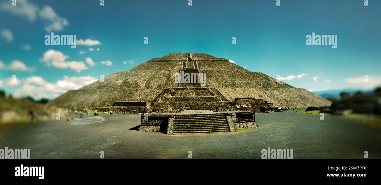 Pyramid of the Sun in the Teotihuacan archaeological site, Valley of ...