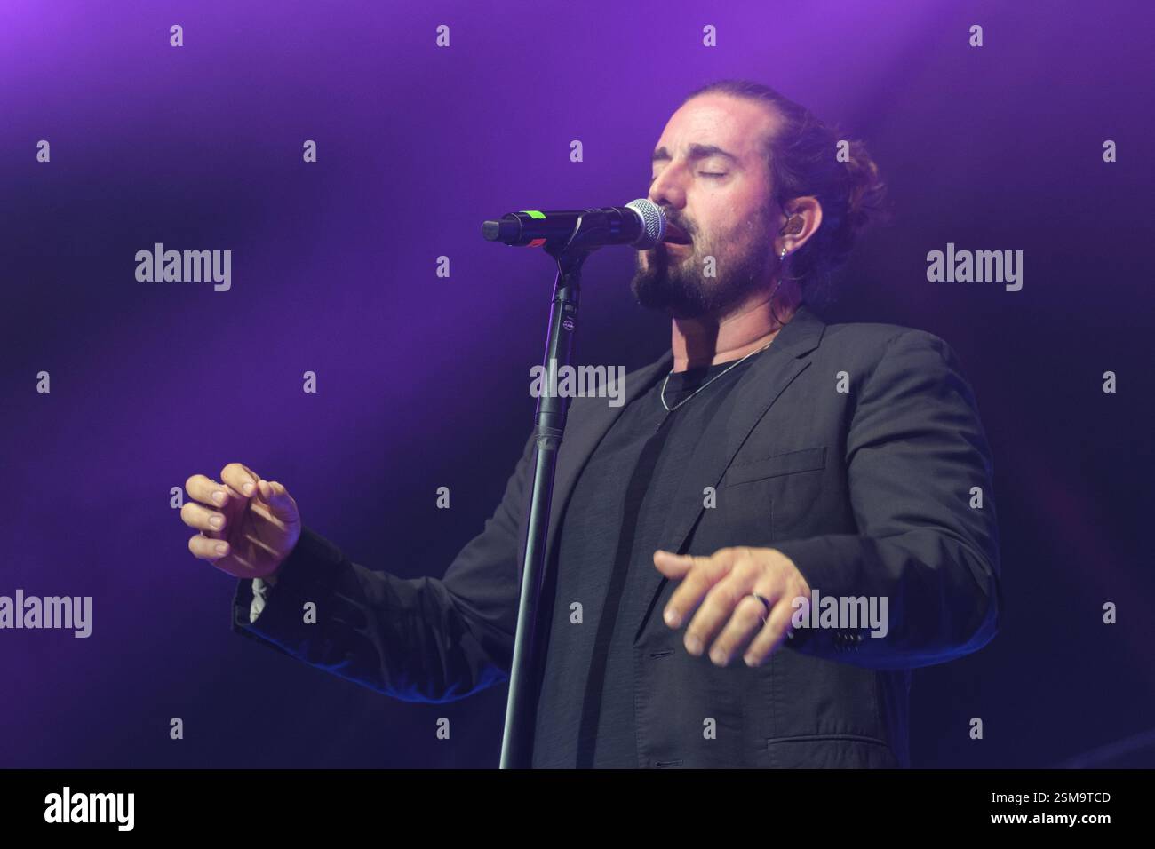 Madrid, Spain. 12th Feb, 2025. Singer-songwriter Andres Suarez performs ...